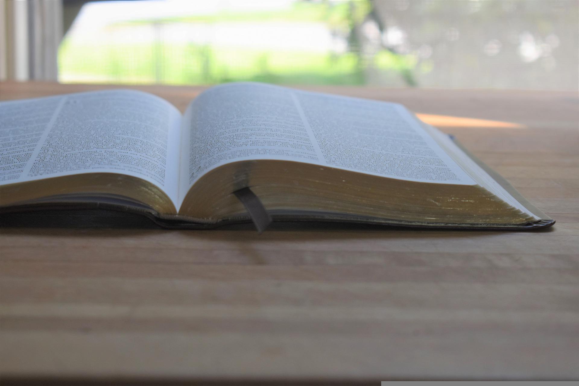 The Unchanging Gospel (27 min) - Gospel Hall Audio