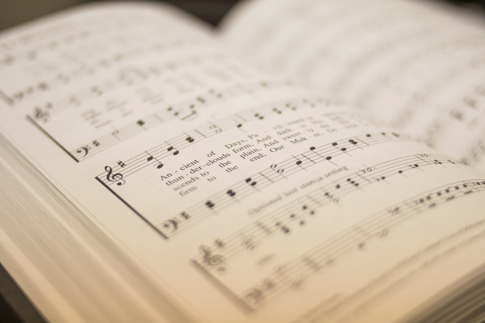 Hymn Singing - Gospel Hall Audio