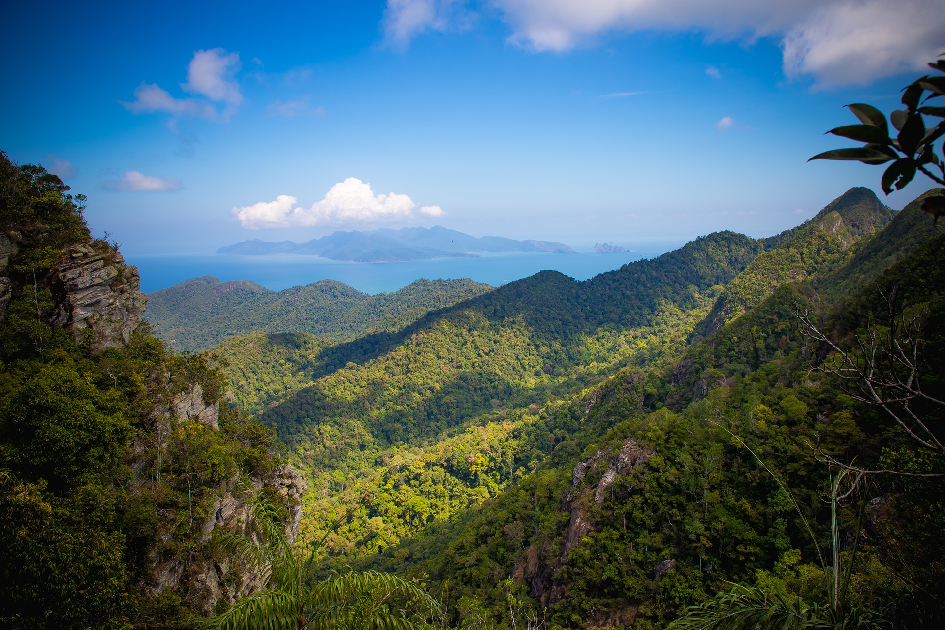 A Royal Marine Commando Finds Christ (36 min) - Gospel Hall Audio